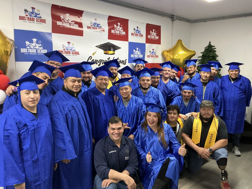 Rios Trade School - ¡Felicidades A Nuestros Graduados De HVAC Verano 2024!